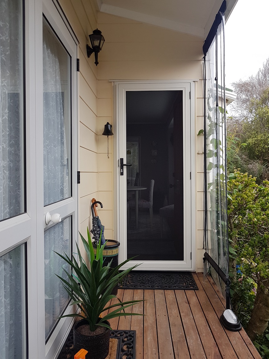 Benefits offered by a Privacy Screen - Reliable Screen Supply